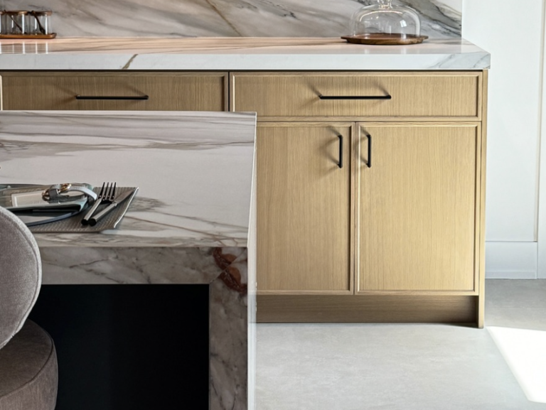 3 Tone kitchen design trends in 2024 - Woodoo Cabinetry